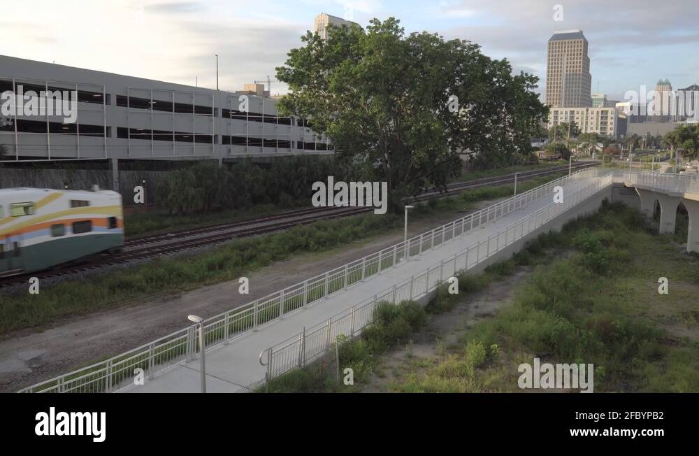 Train walkway Stock Videos & Footage - HD and 4K Video Clips - Alamy