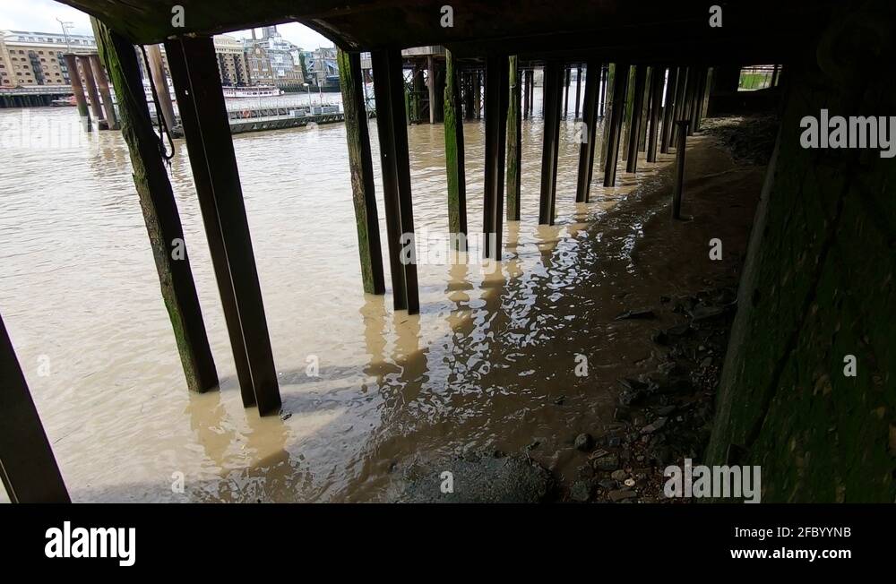 River thames no water Stock Videos & Footage - HD and 4K Video Clips ...