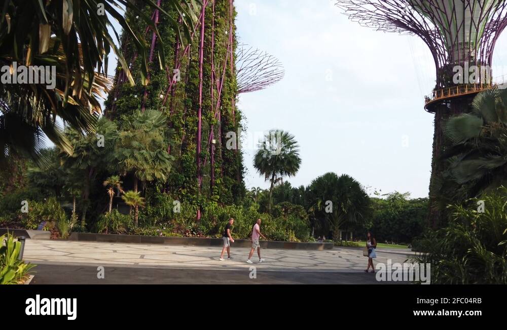 Massive structures Stock Videos & Footage - HD and 4K Video Clips - Alamy