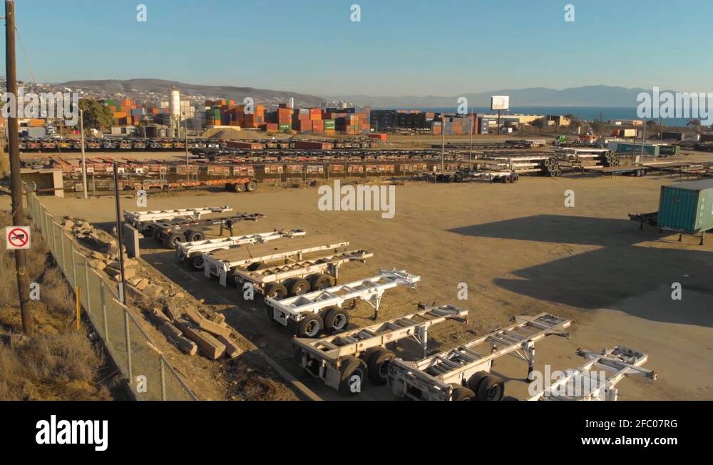 Truckers desert Stock Videos & Footage - HD and 4K Video Clips - Alamy