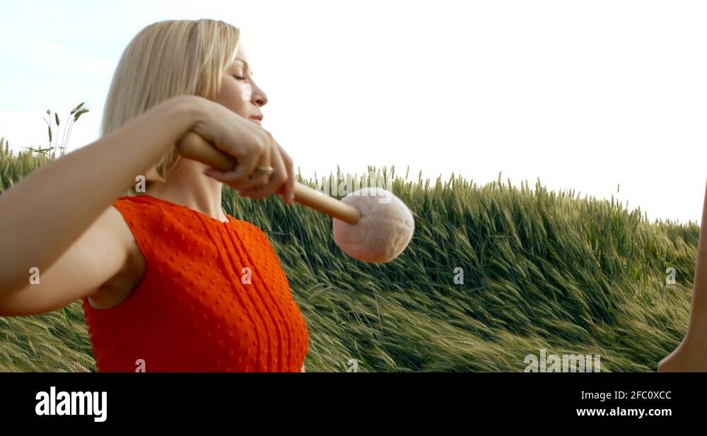 Gong making Stock Videos & Footage - HD and 4K Video Clips - Alamy