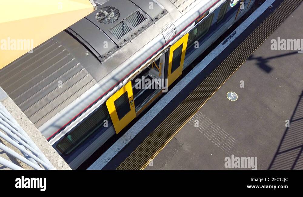 Train multiple unit Stock Videos & Footage - HD and 4K Video Clips - Alamy