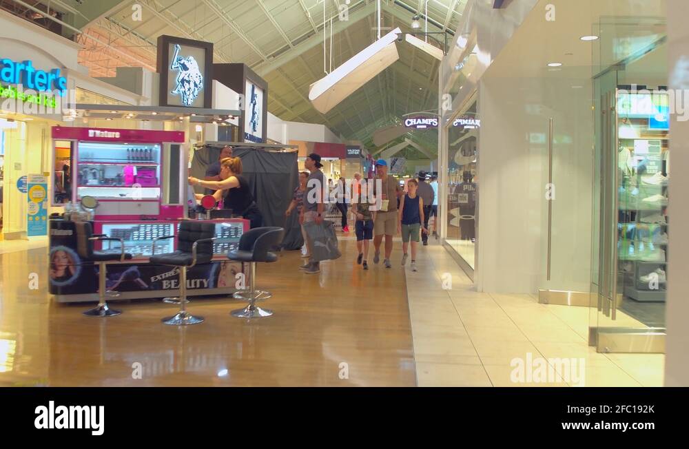 Sunrise outlet mall Stock Videos & Footage - HD and 4K Video Clips - Alamy