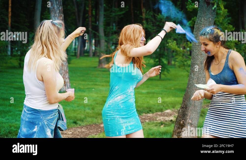 Sprinkle with powder Stock Videos & Footage - HD and 4K Video Clips - Alamy