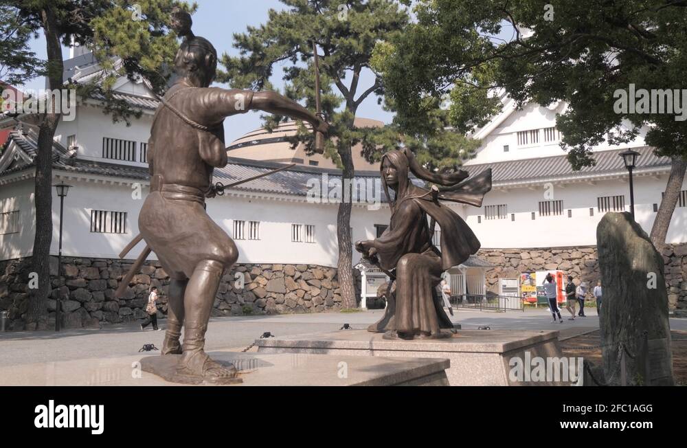 Statue Kojiro Sasaki and Musashi Miyamoto swordsman,Kitakyushu,Kyushu ...