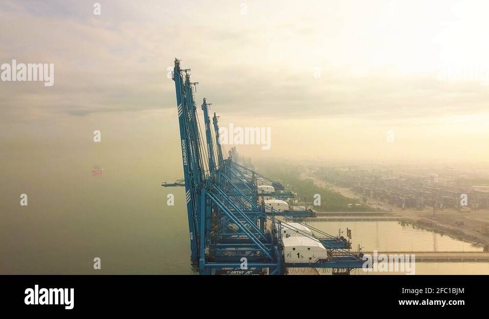 Container ship alongside quay port Stock Videos & Footage - HD and 4K ...