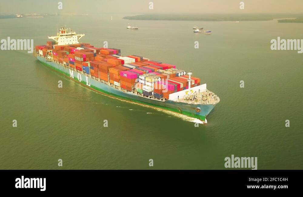 Container vessel port Stock Videos & Footage - HD and 4K Video Clips ...