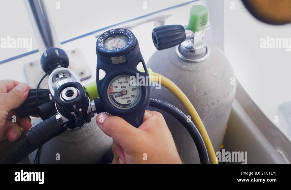 Gas cylinder diver Stock Videos & Footage - HD and 4K Video Clips - Alamy