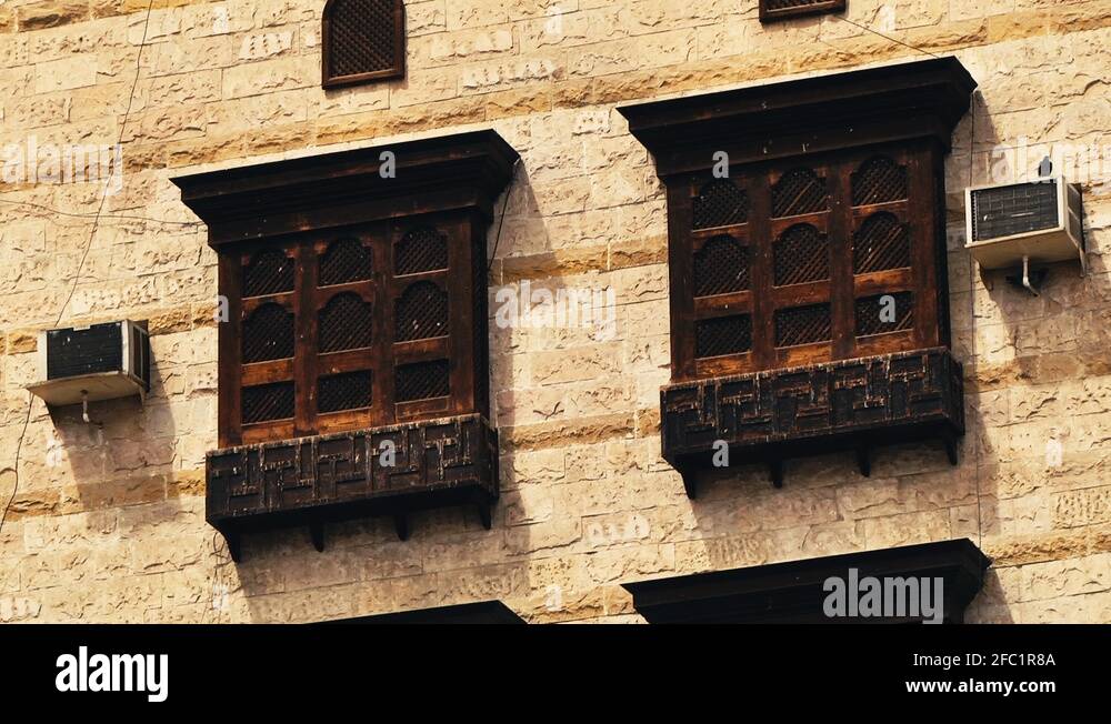 Islamic medieval art Stock Videos & Footage - HD and 4K Video Clips - Alamy