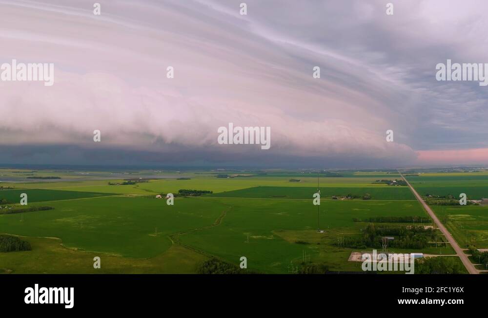 Swirling cloud formation Stock Videos & Footage - HD and 4K Video Clips ...