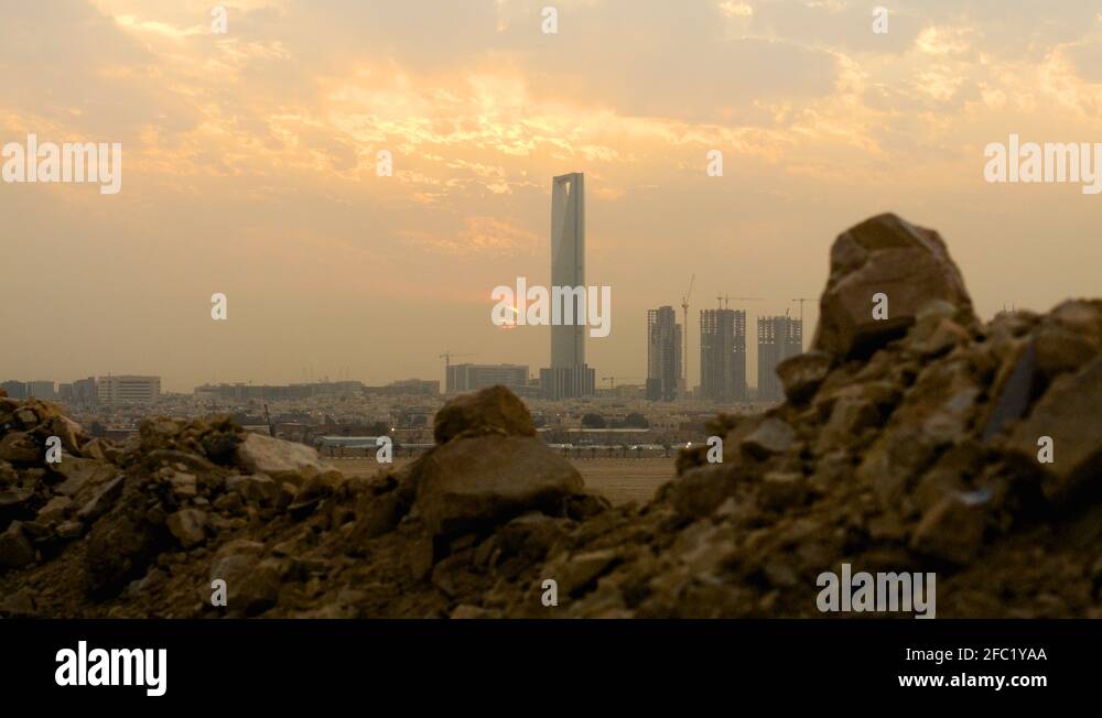 Riyadh saudi arabia kingdom tower Stock Videos & Footage - HD and 4K ...