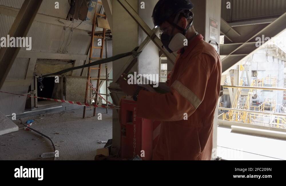 Risk work Stock Videos & Footage - HD and 4K Video Clips - Alamy