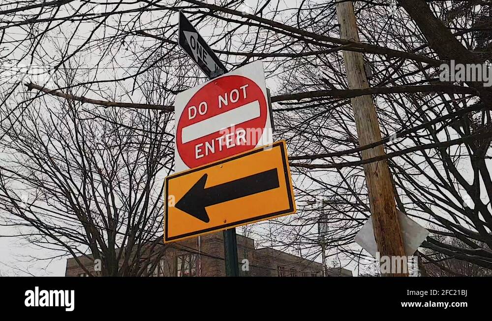 One way sign set Stock Videos & Footage - HD and 4K Video Clips - Alamy