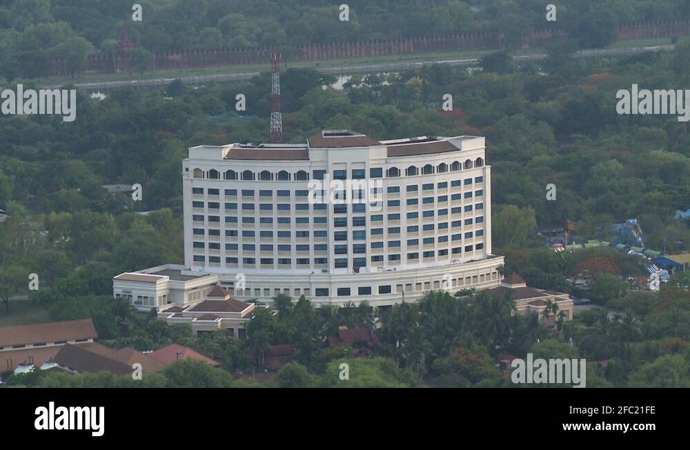 Tall green building Stock Videos & Footage - HD and 4K Video Clips - Alamy