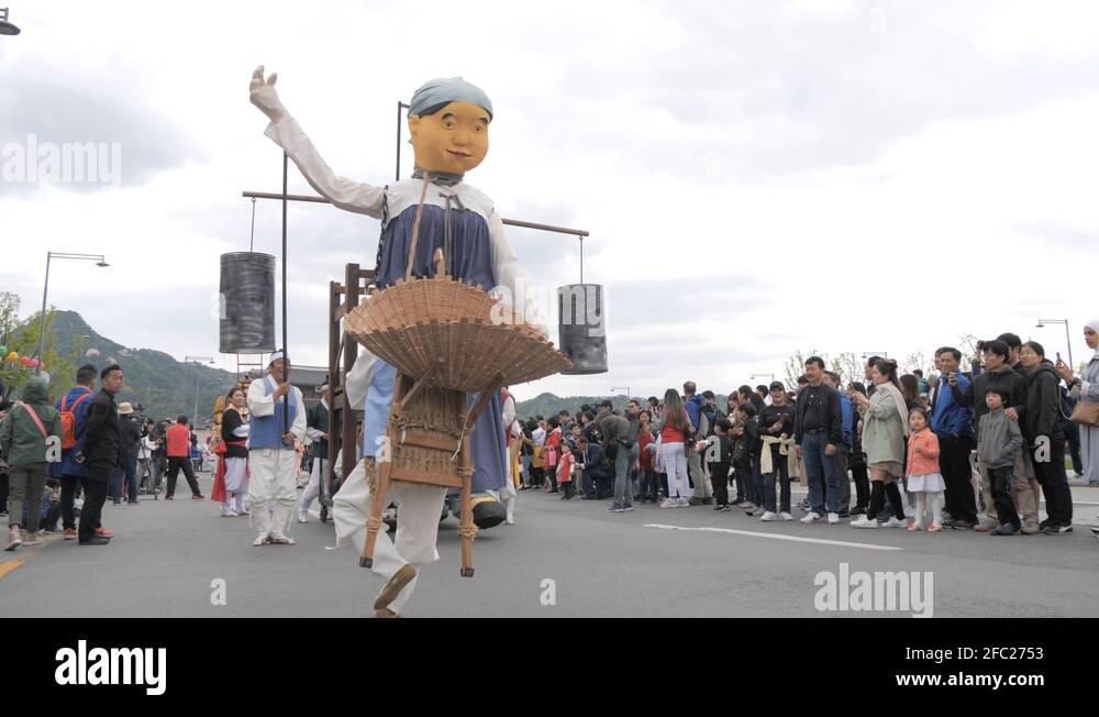Giant doll Stock Videos & Footage - HD and 4K Video Clips - Alamy