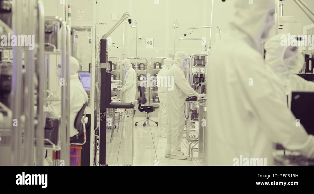 Clean room manufacturing of silicon wafers for the semiconductors ...