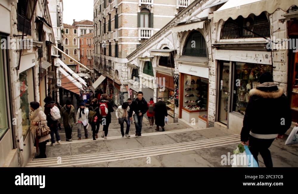 Rialto bridge shops Stock Videos & Footage - HD and 4K Video Clips - Alamy