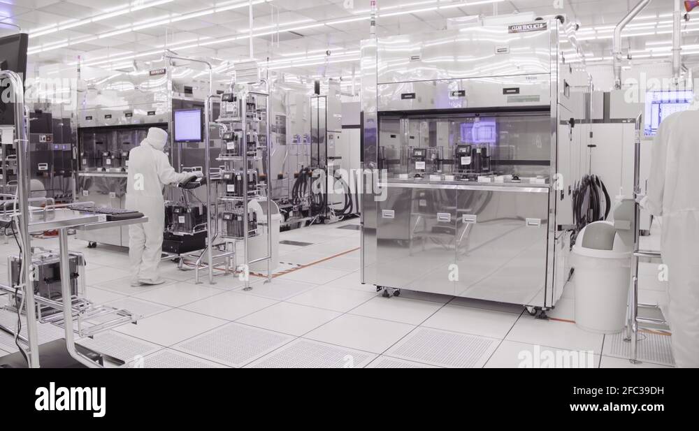 Clean room manufacturing of silicon wafers for the semiconductors ...