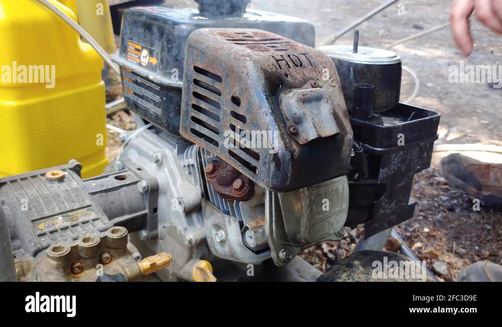 Cranking engine Stock Videos & Footage - HD and 4K Video Clips - Alamy