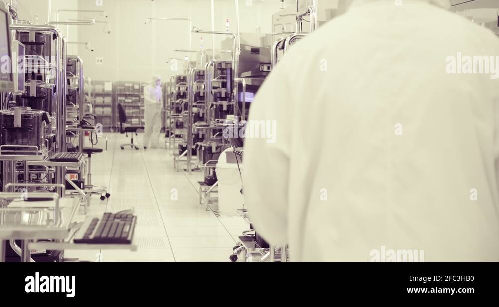 Clean room manufacturing of silicon wafers for the semiconductors ...