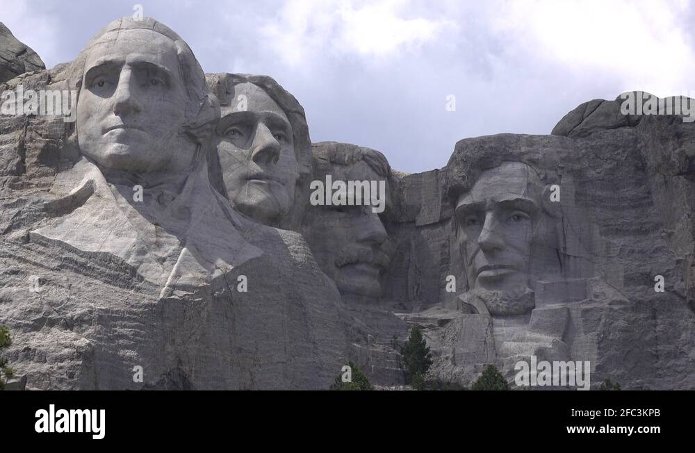 Sun crossing faces of Mount Rushmore 4k Stock Video Footage - Alamy