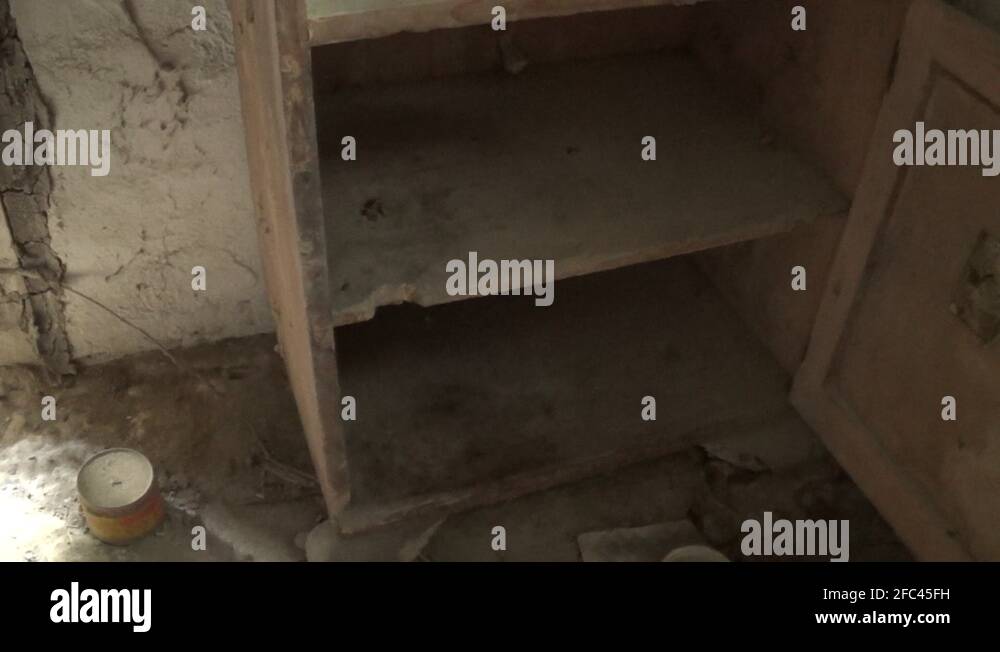 Chest interior Stock Videos & Footage - HD and 4K Video Clips - Alamy