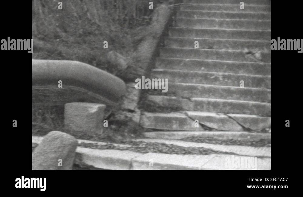 House below road Stock Videos & Footage - HD and 4K Video Clips - Alamy