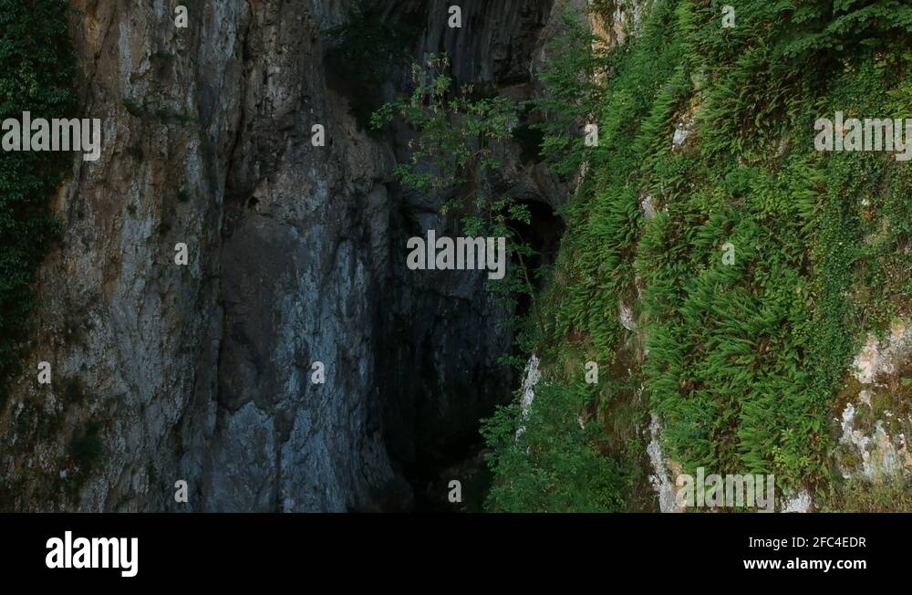Cavity in the earth Stock Videos & Footage - HD and 4K Video Clips - Alamy