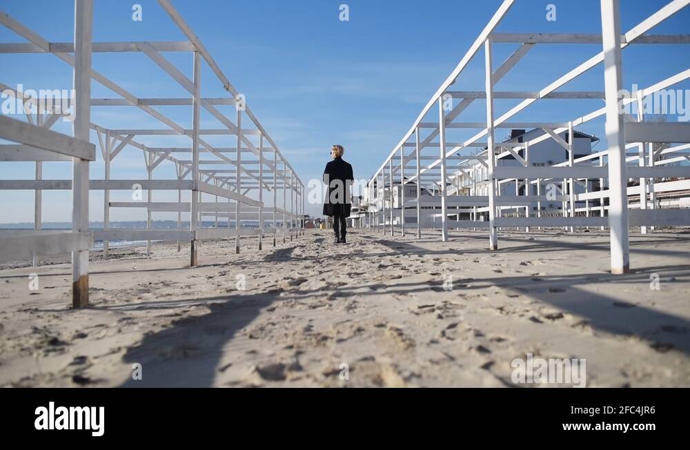 Cold beach weather Stock Videos & Footage - HD and 4K Video Clips - Alamy