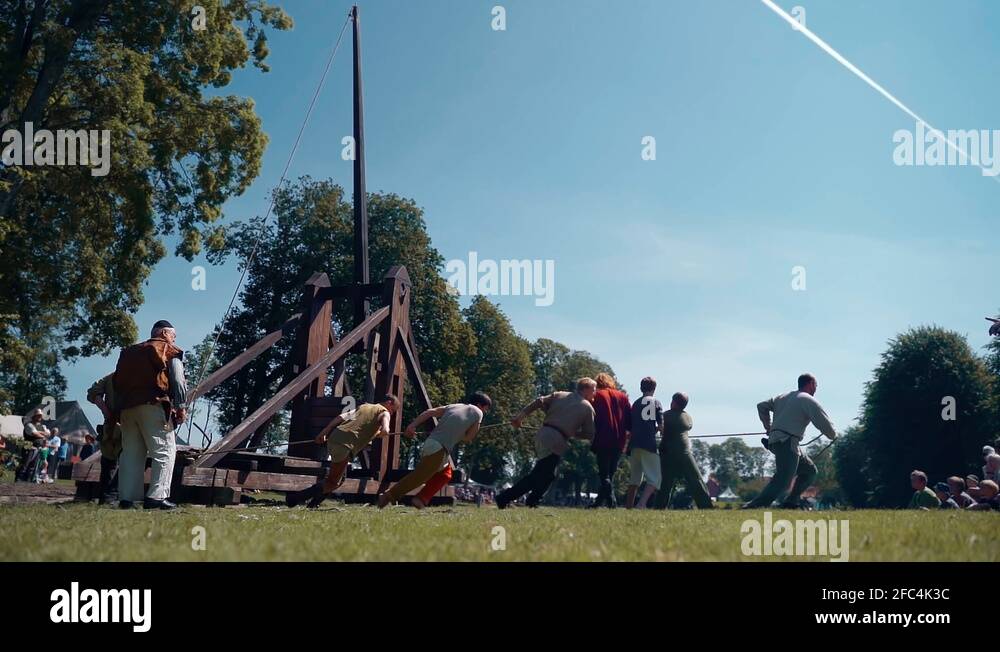 Medieval fire arrow Stock Videos & Footage - HD and 4K Video Clips - Alamy