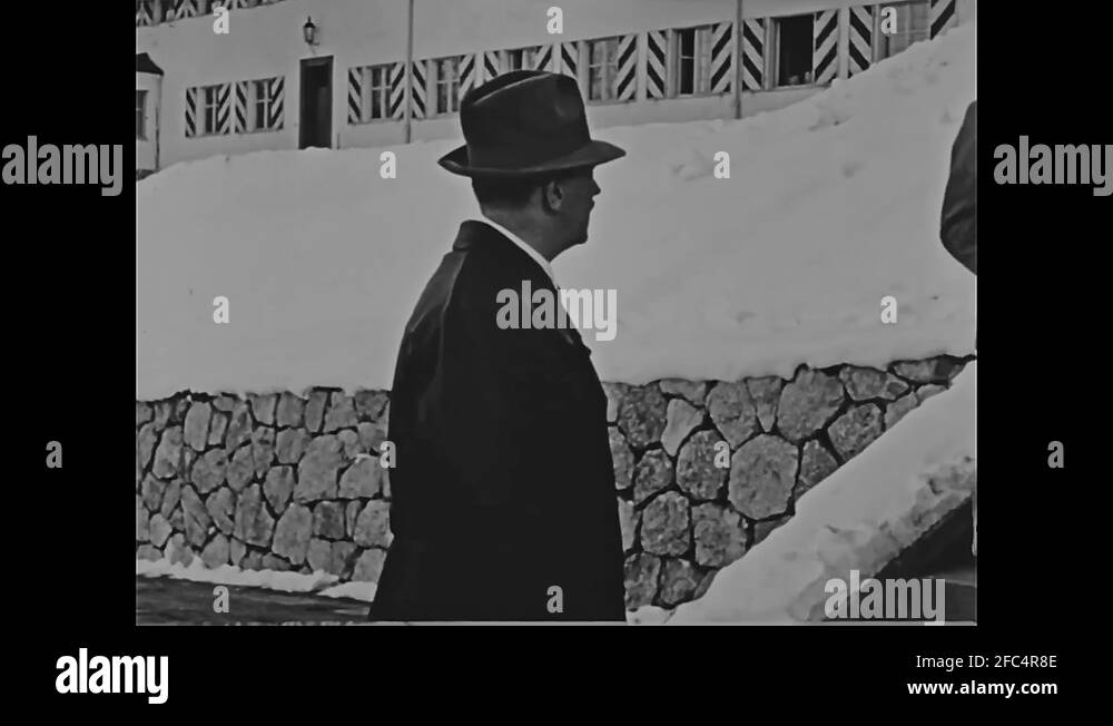 WW2 - Adolf Hitler stand downstairs at Berghof, Obersalzberg Stock ...