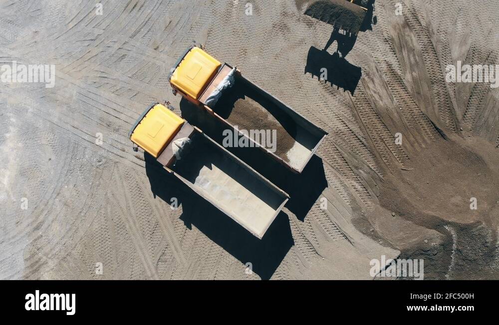 Unloading process Stock Videos & Footage - HD and 4K Video Clips - Alamy