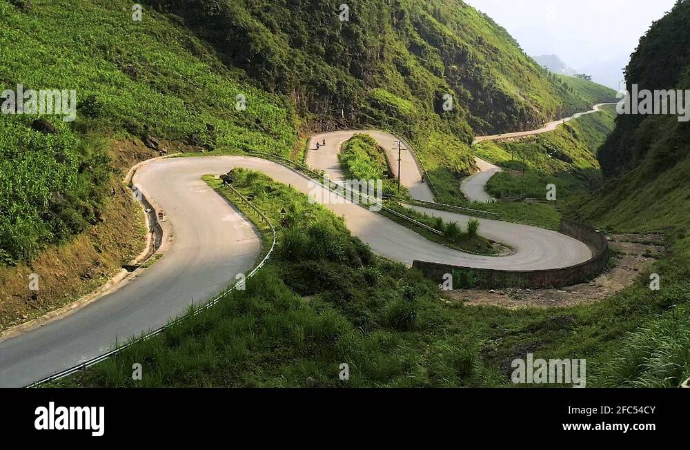 Quan ba pass Stock Videos & Footage - HD and 4K Video Clips - Alamy