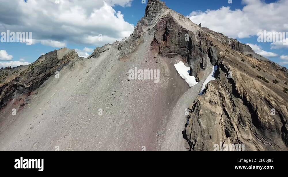 Mountain thielsen Stock Videos & Footage - HD and 4K Video Clips - Alamy