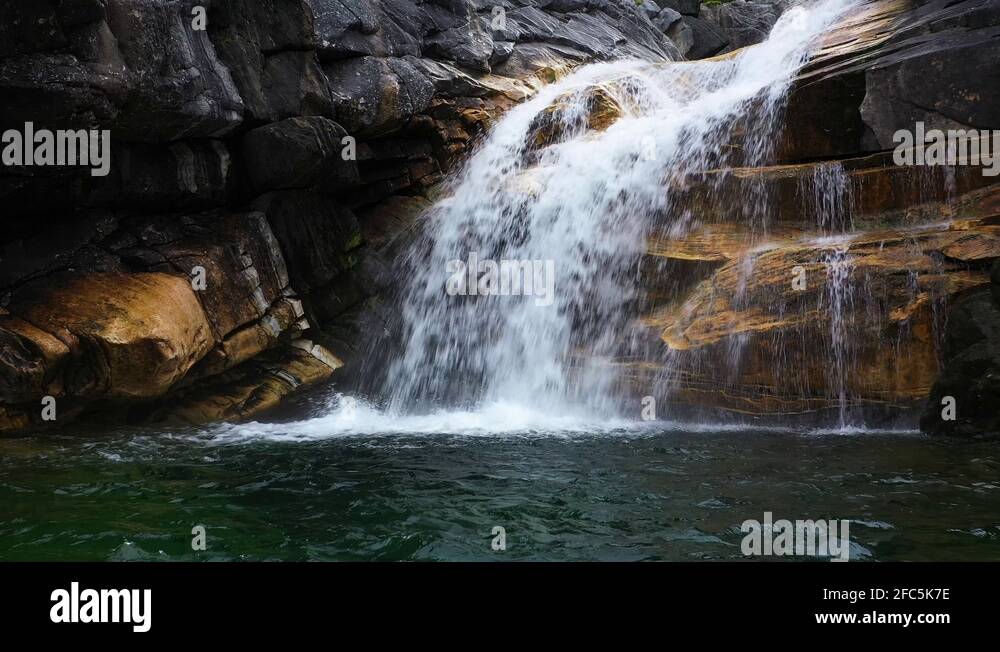 Tectonic rocks Stock Videos & Footage - HD and 4K Video Clips - Alamy