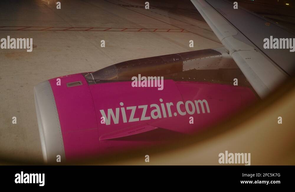 Airbus a320 engine Stock Videos & Footage - HD and 4K Video Clips - Alamy