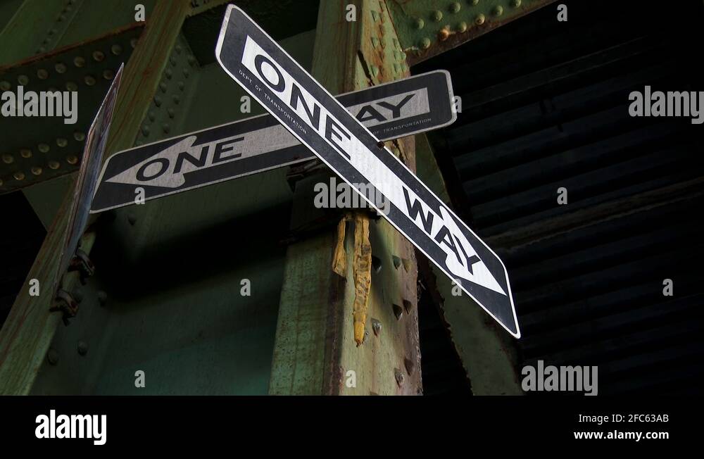 One way highway Stock Videos & Footage - HD and 4K Video Clips - Alamy