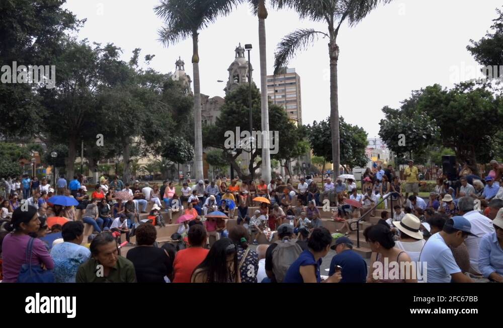 Crowd peru Stock Videos & Footage - HD and 4K Video Clips - Alamy