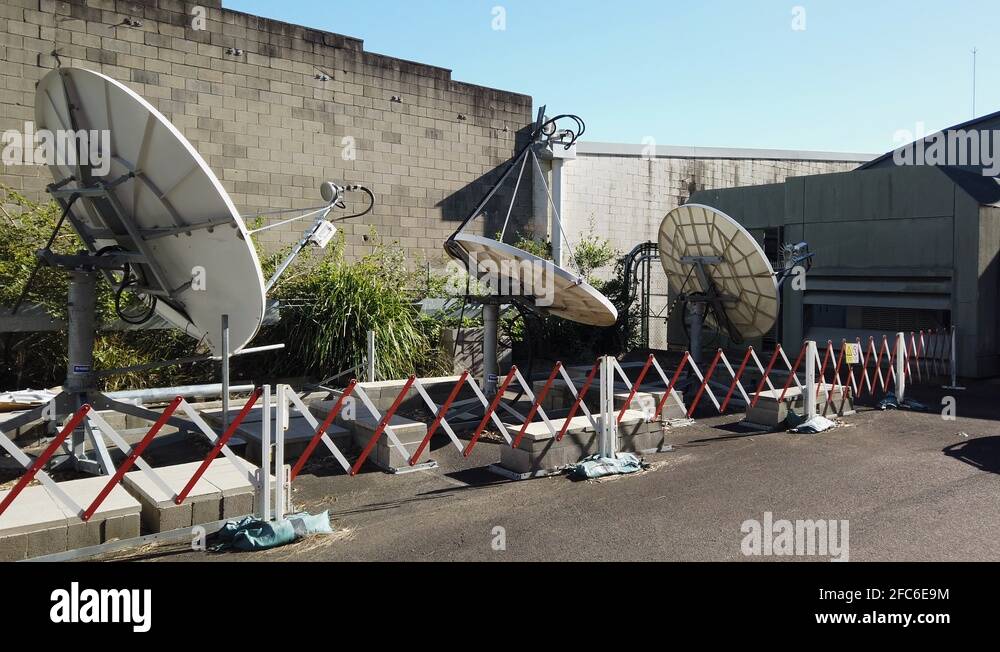 Microwave signal dishes Stock Videos & Footage - HD and 4K Video Clips ...