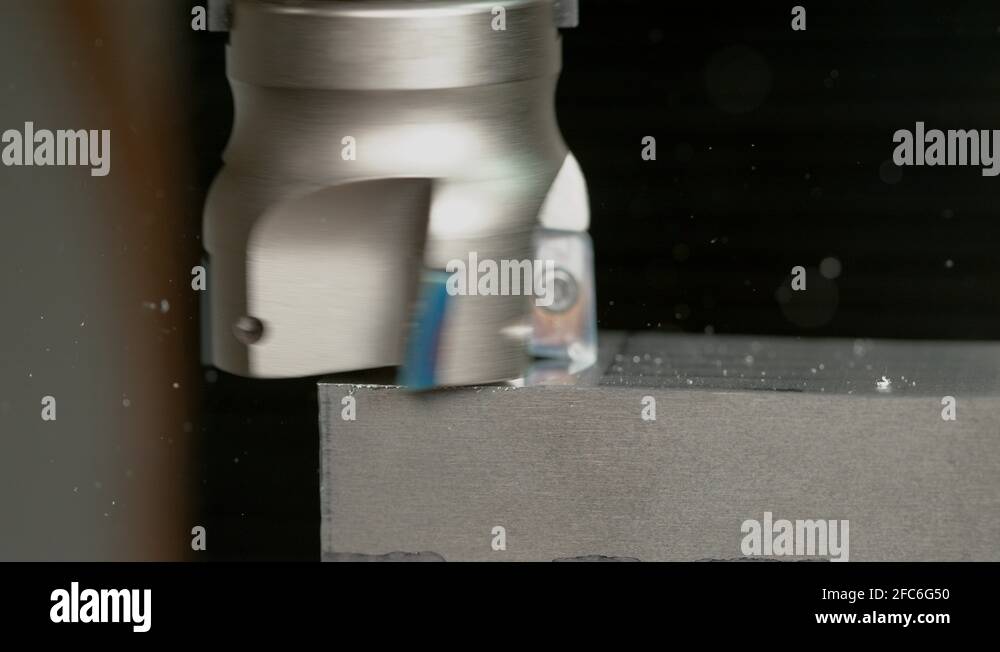 MACRO: Face milling cutter creating a mirror finish on the aluminium ...