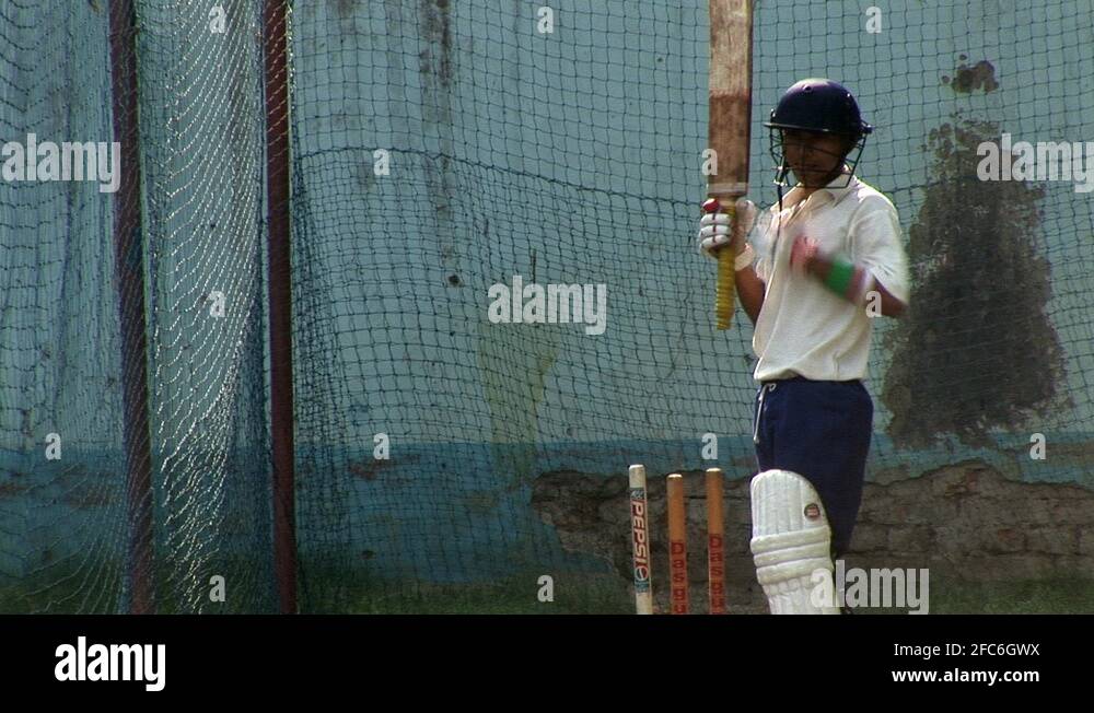 Cricket bat action Stock Videos & Footage - HD and 4K Video Clips - Alamy