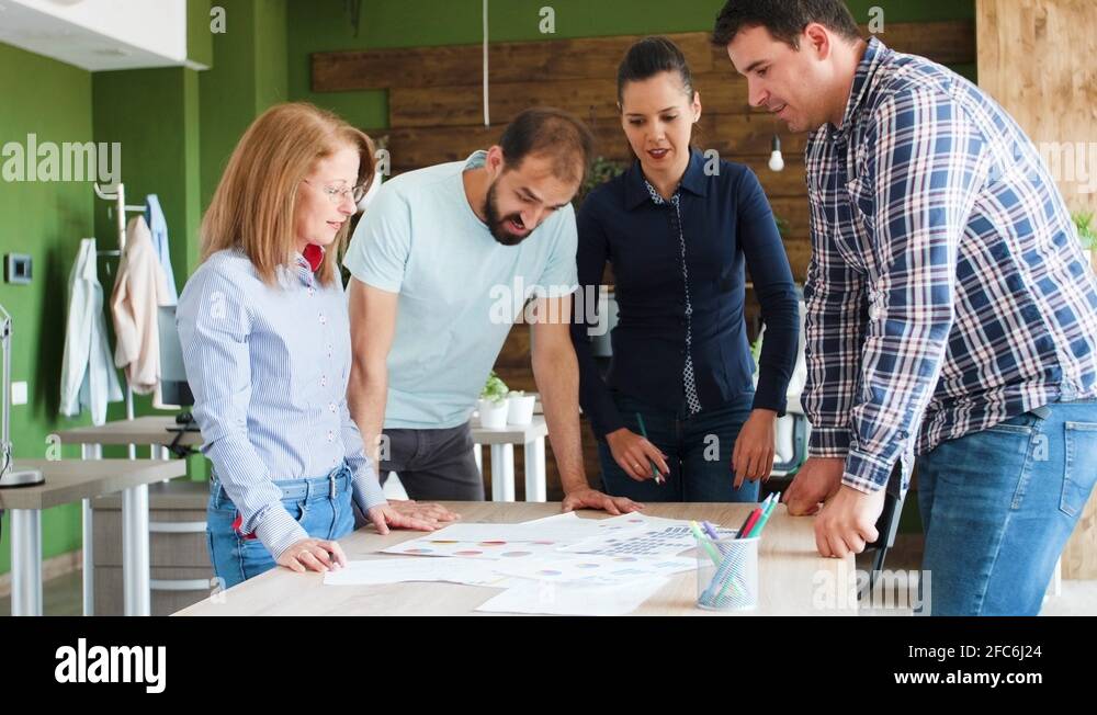 Business people sharing ideas room Stock Videos & Footage - HD and 4K ...