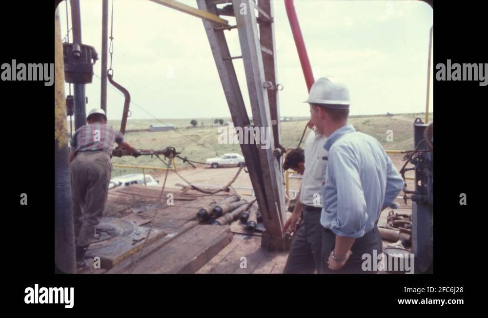 Men working on rig Stock Videos & Footage - HD and 4K Video Clips - Alamy