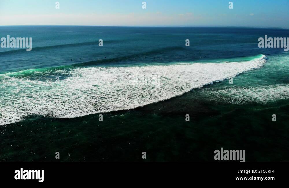 Broken waves Stock Videos & Footage - HD and 4K Video Clips - Alamy