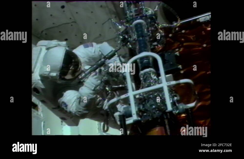 Space station repair Stock Videos & Footage - HD and 4K Video Clips - Alamy