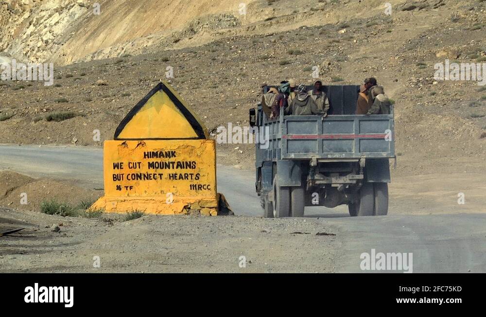 Dry paint sign Stock Videos & Footage - HD and 4K Video Clips - Alamy