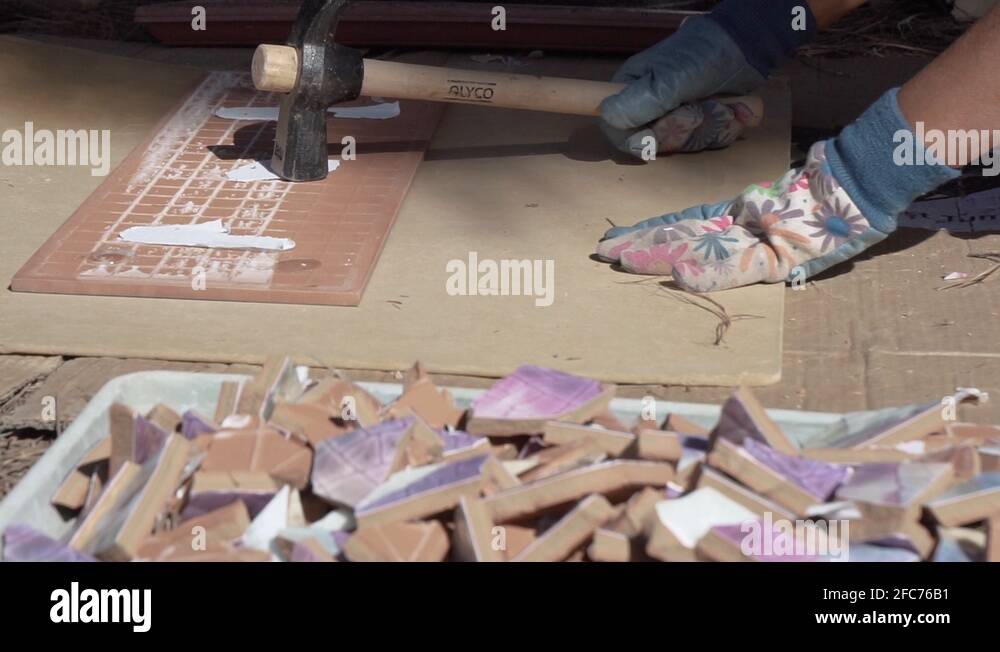 Mosaic tiles tile Stock Videos & Footage - HD and 4K Video Clips - Alamy