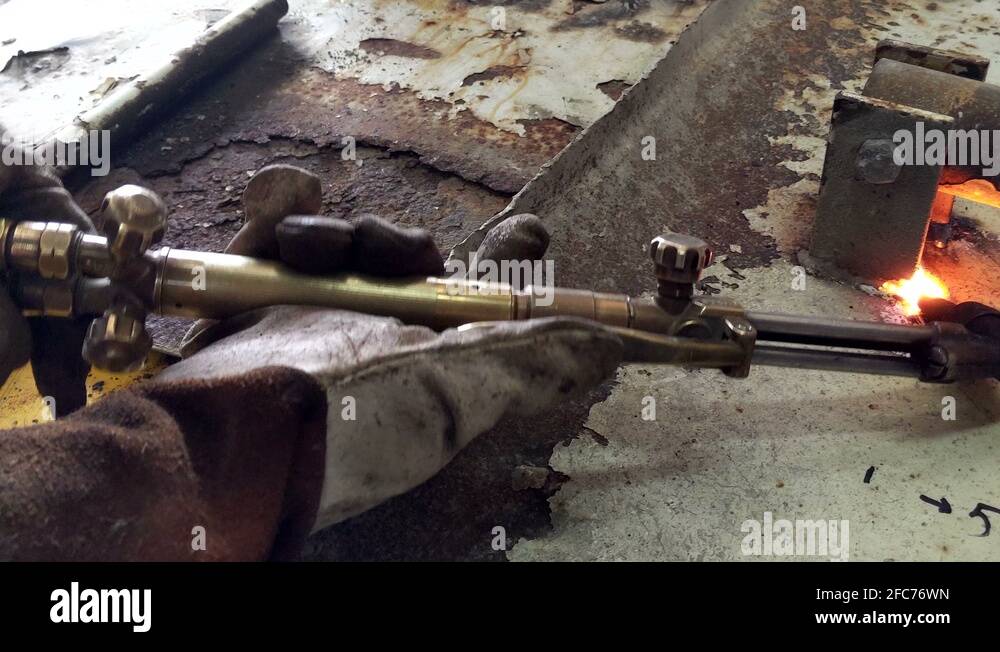 Oxy acetylene cutting Stock Videos & Footage - HD and 4K Video Clips ...