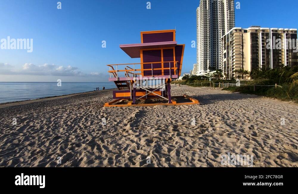 Lifeguard buildings Stock Videos & Footage - HD and 4K Video Clips - Alamy