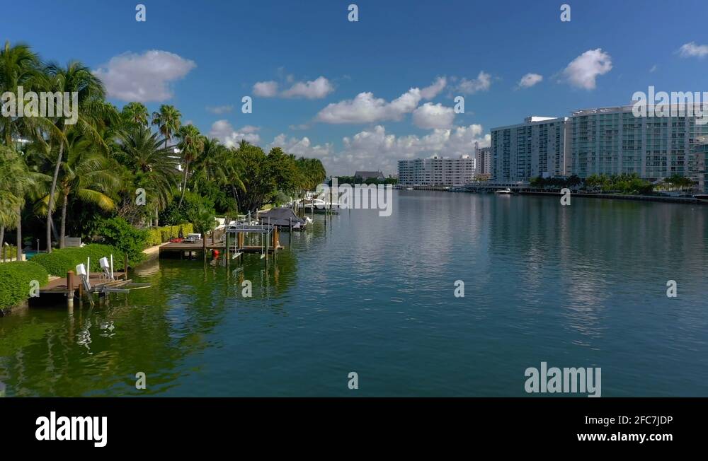 Boat lifts Stock Videos & Footage - HD and 4K Video Clips - Alamy